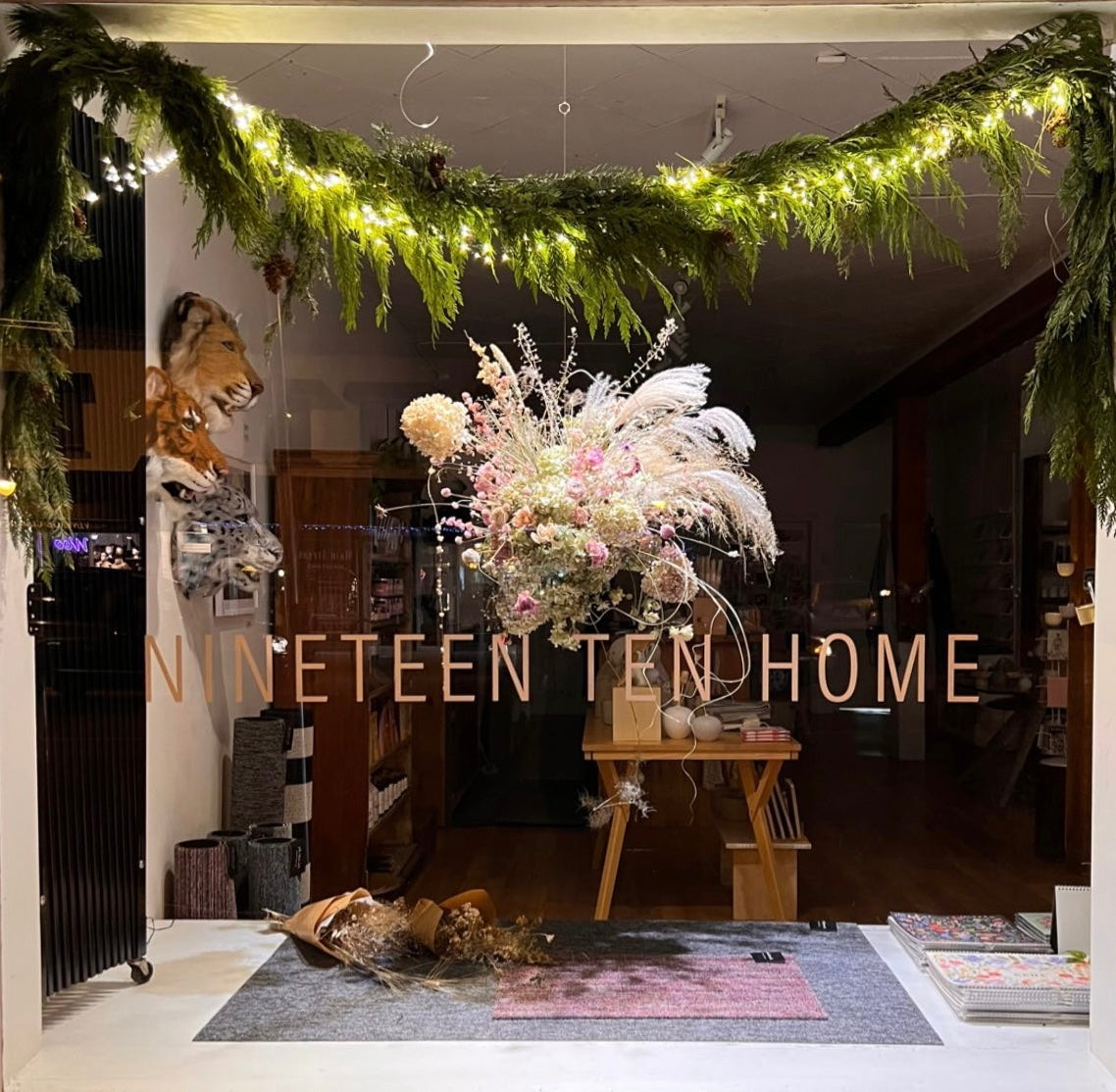 Nineteen Ten Home Window Display – nevefloral